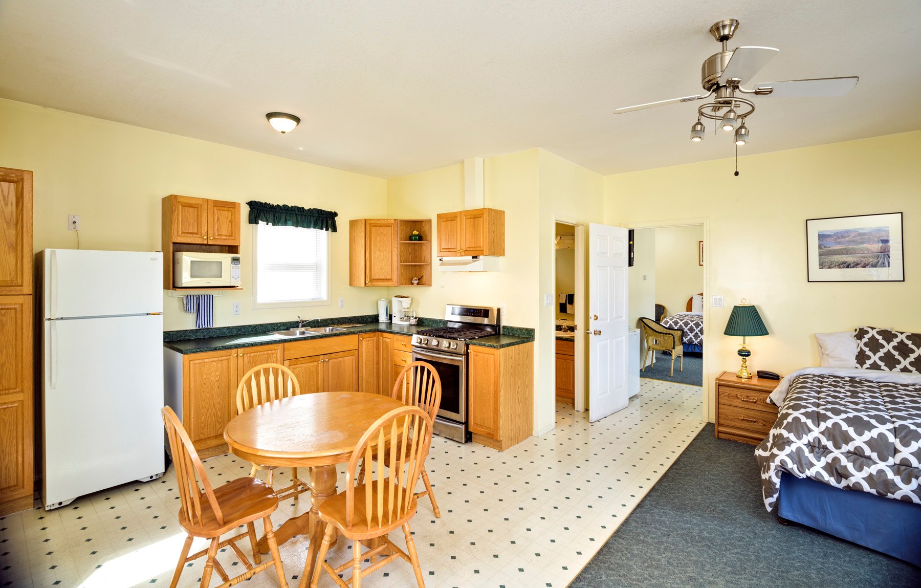 Sunny Beach Motel - Visit Penticton