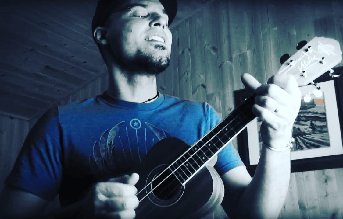 Mid Week Music Ft: Ari Neufeld at The Hub on Martin - Visit Penticton